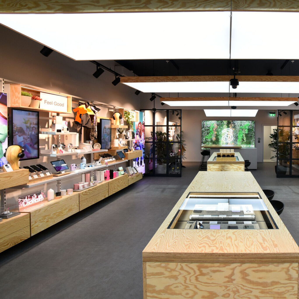 Connected Devices Store to maximise use of Front-of-House storage | Elelock